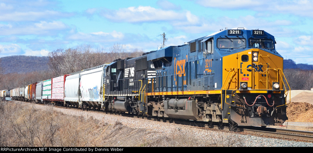 CSXT 3211